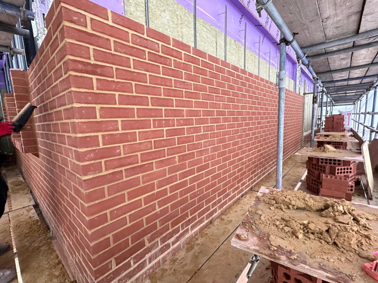 Home - B&B BRICWORK LTD